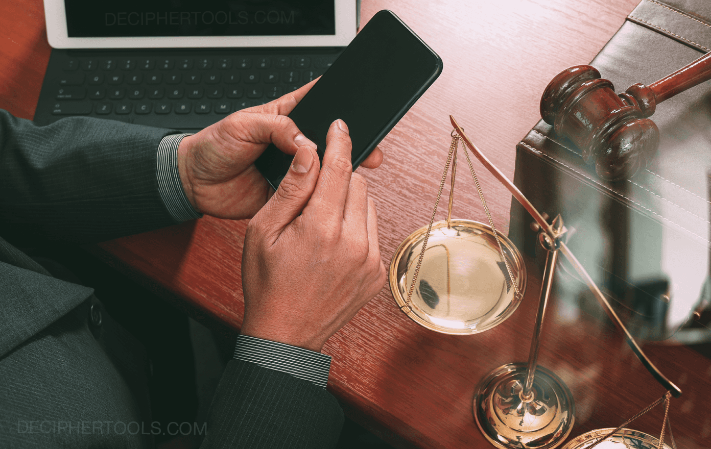 A Guide for Lawyers to Manage and Save Text Messages with Clients
